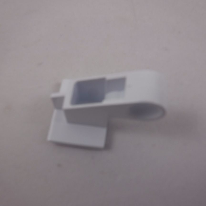 Howden Lamona Fridge and Freezer EVAPORATOR DOOR HINGE 082634439